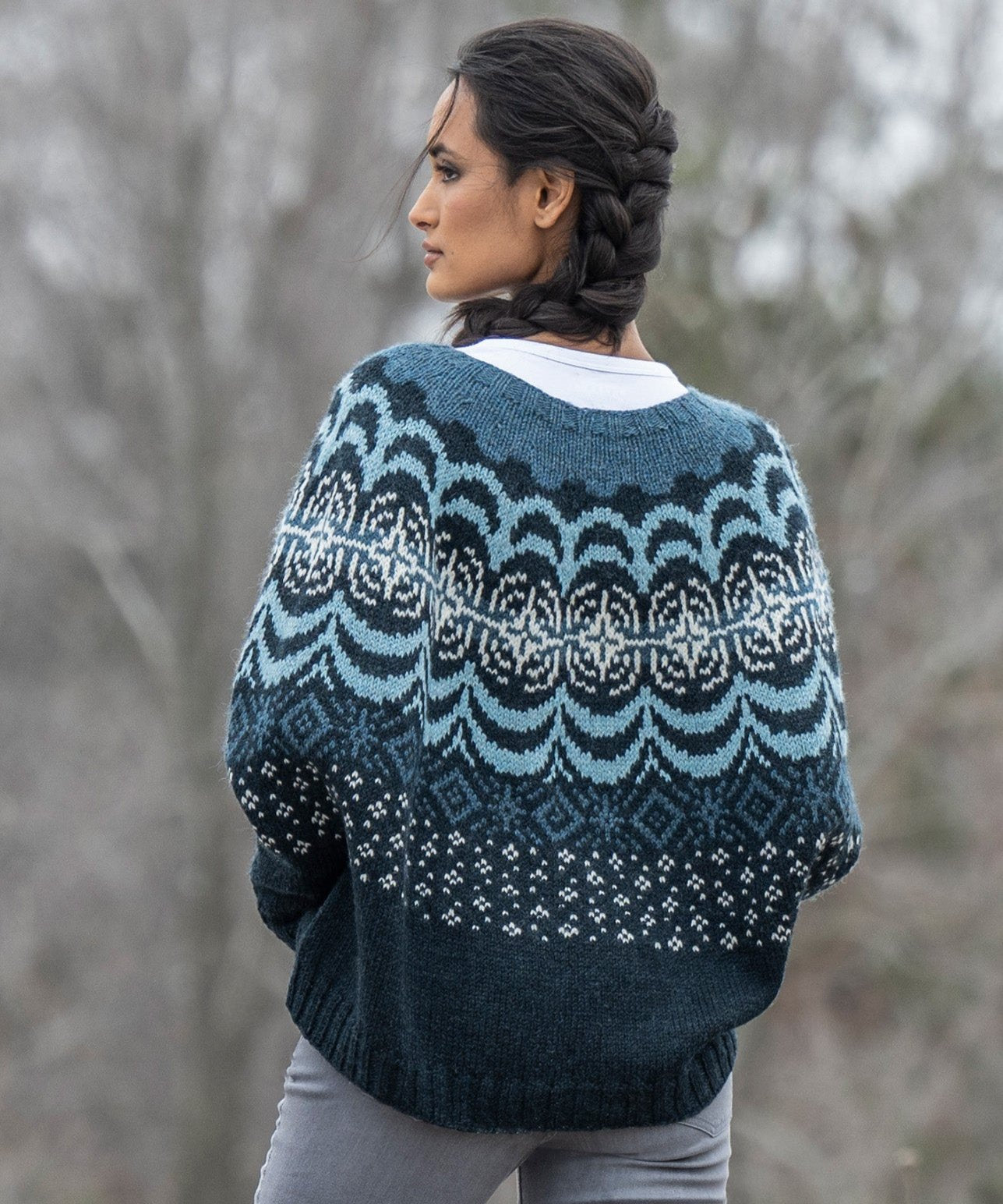 Supernovae Swoncho by Melanie Beck - Yarn Loop