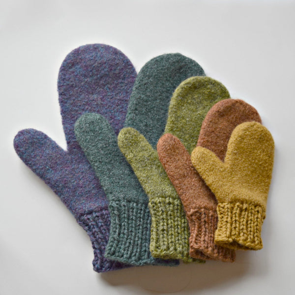 Snowball Throwin' Mittens by Cynthia Pilon Designs - Yarn Loop