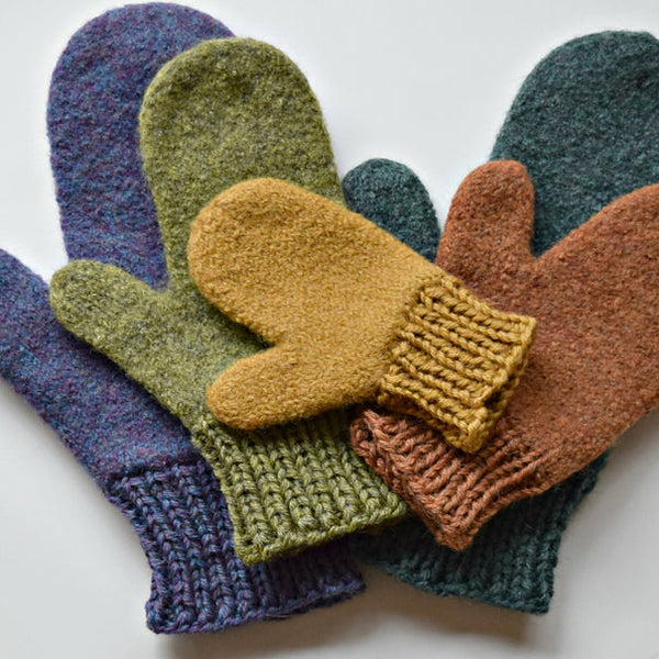 Snowball Throwin' Mittens by Cynthia Pilon Designs - Yarn Loop